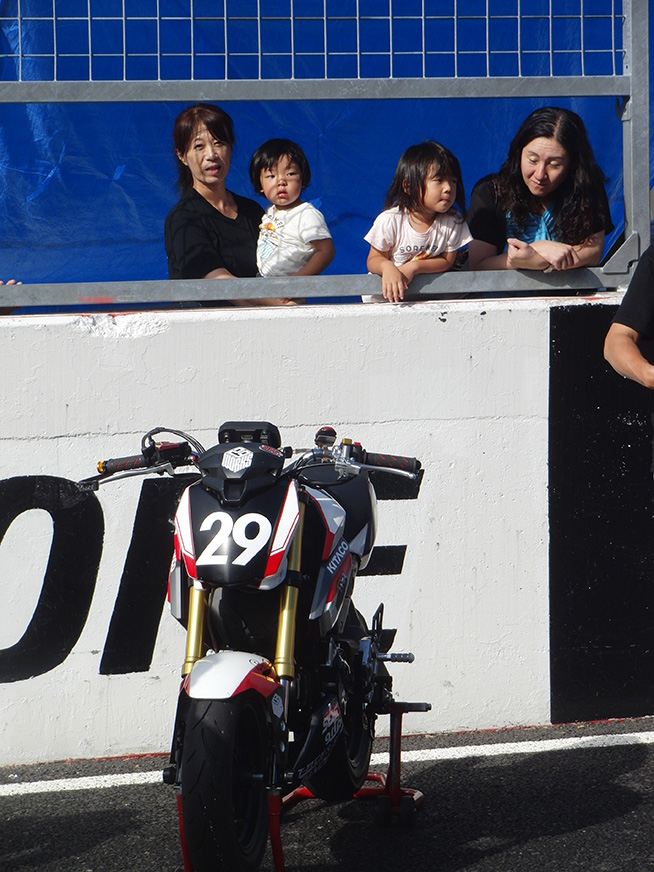 HRCゲストチームによるMini-Moto4耐参戦 | HRC