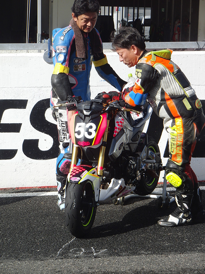 HRCゲストチームによるMini-Moto4耐参戦 | HRC